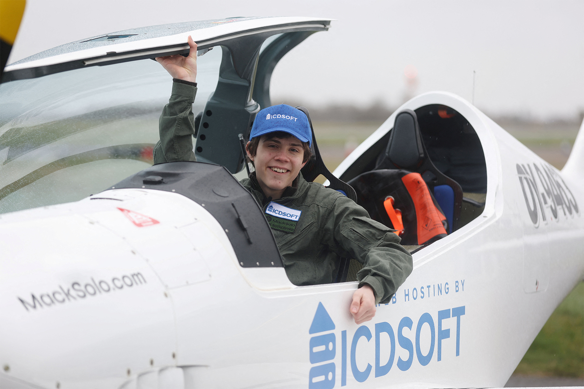 Flying Solo | Circle to Circle